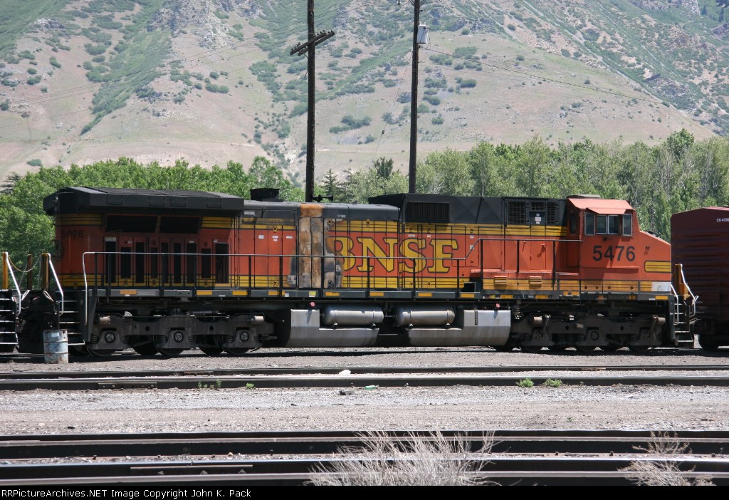 BNSF 5476